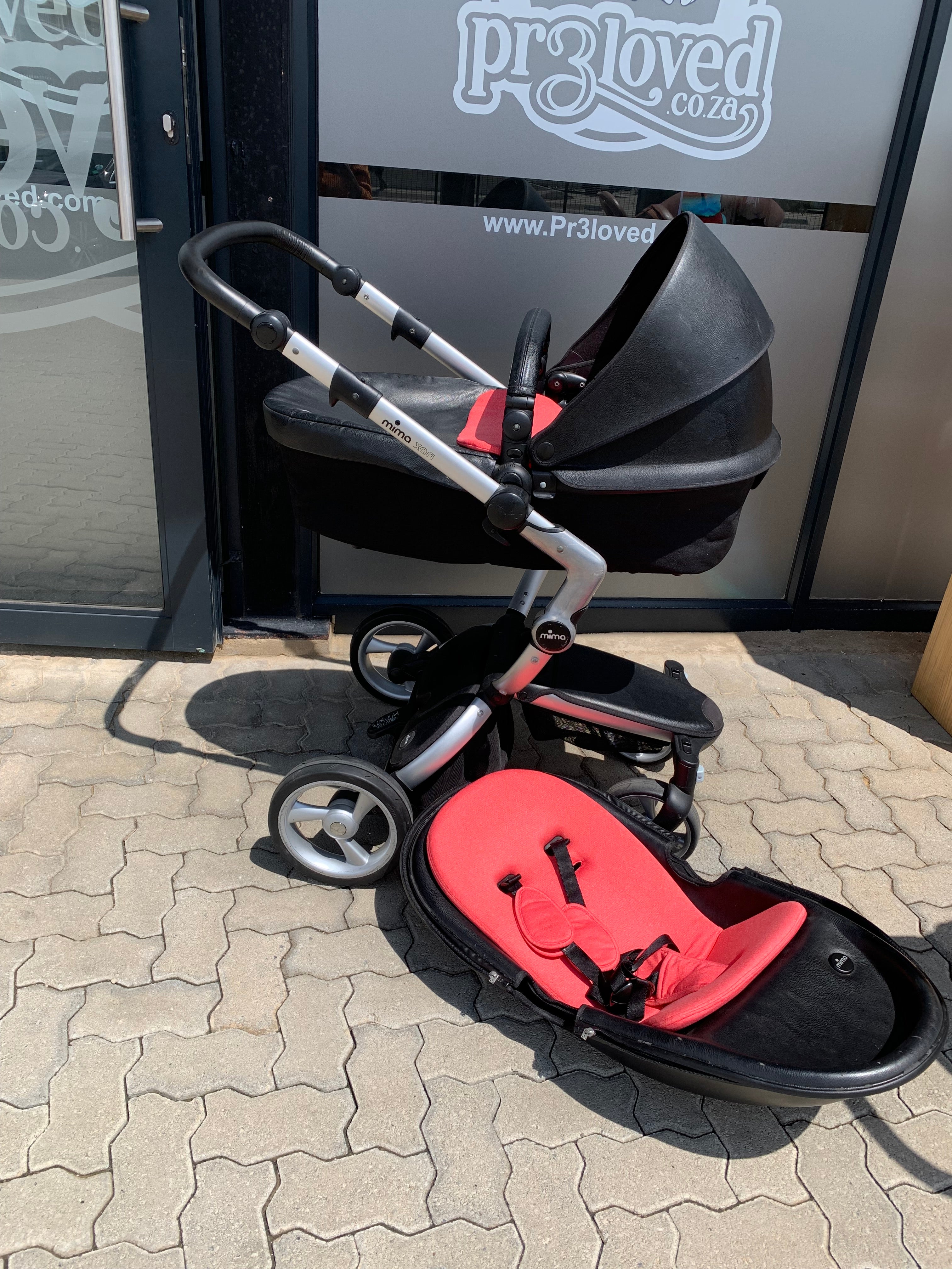 Prams & Strollers – PR3LOVED